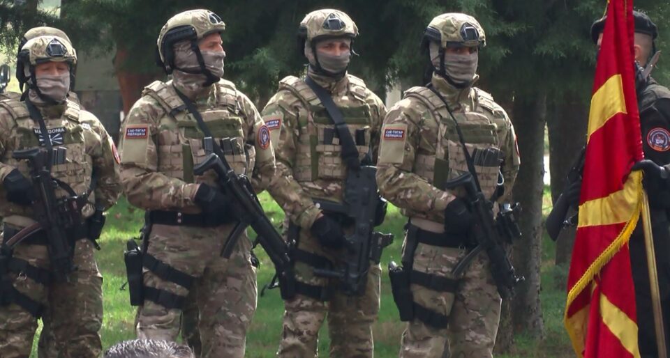 Под ново име Специјална анти-теростичка единица Тигар и со ново знаме ...