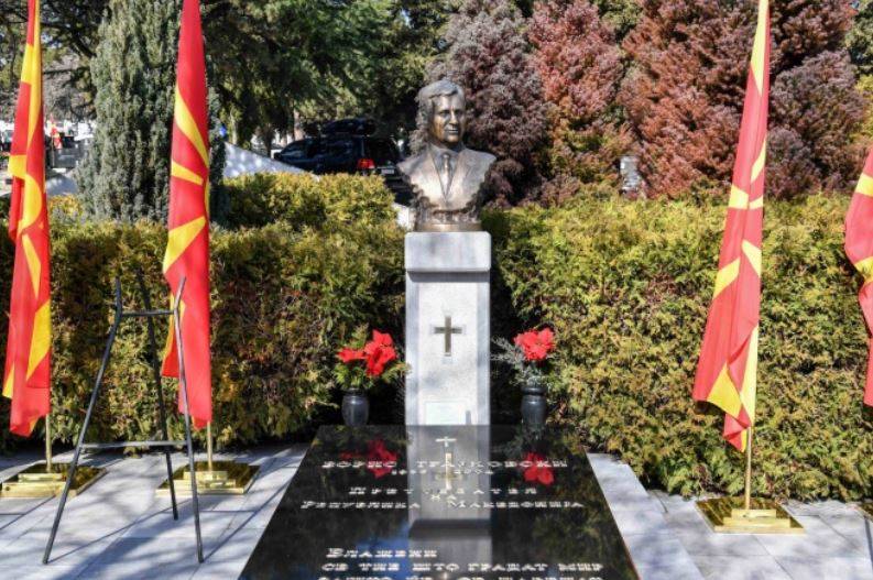 Македонија денеска одбележува 19 години од смртта на поранешниот ...