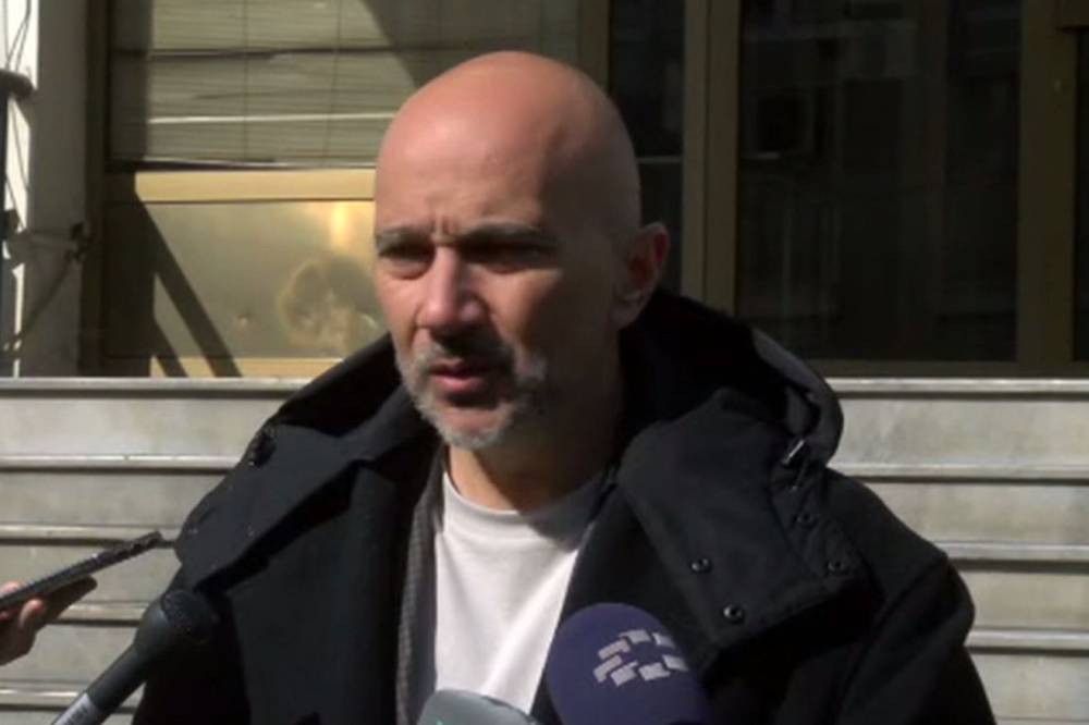 Тринаесетмесечното бебе пуштено на домашно лекување, Комисијата со сет ...