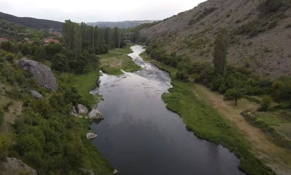 Не го минувајте мостот кај село Пчиња оти може да се урне ...