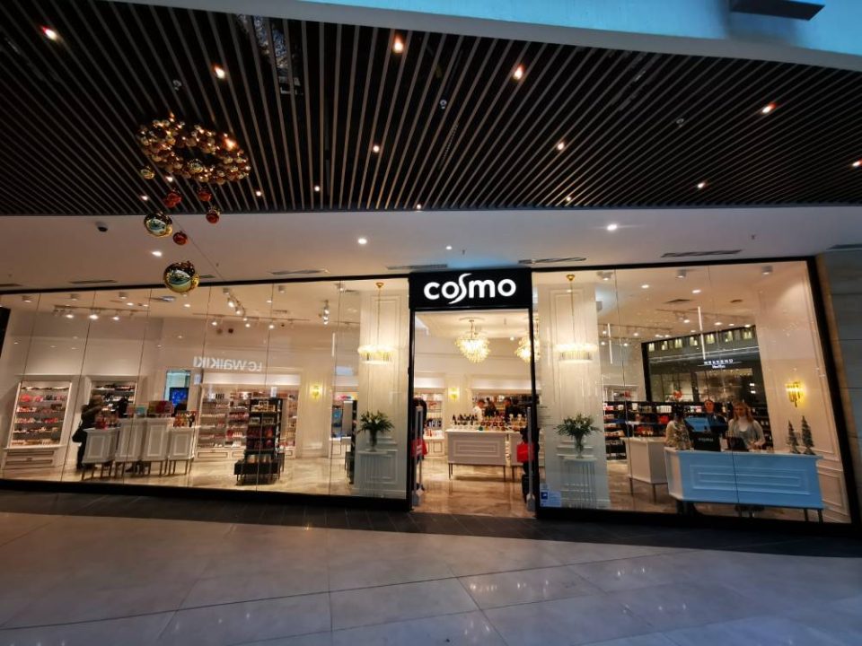 Познати брендови во новата Cosmo дрогерија во Diamond mall - telma.com.mk