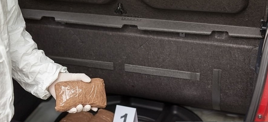 ЈО спроведе истрага против лице осомничено за трговија со дрога - telma ...